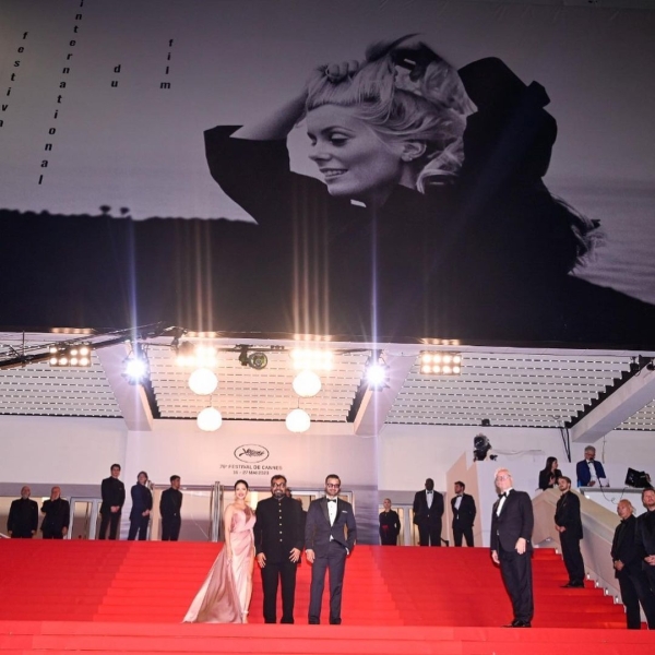 Cannes 2023: Sunny Leone pulls off a bold thigh-high slit gown, looks ...