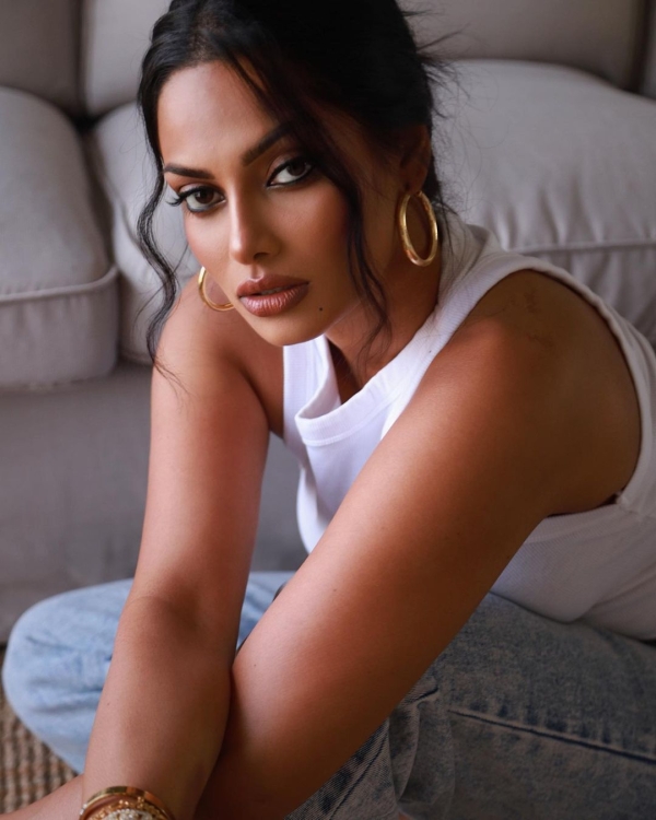 Chandrika Ravi Photos [HD]: Latest Images, Pictures, Stills of ...