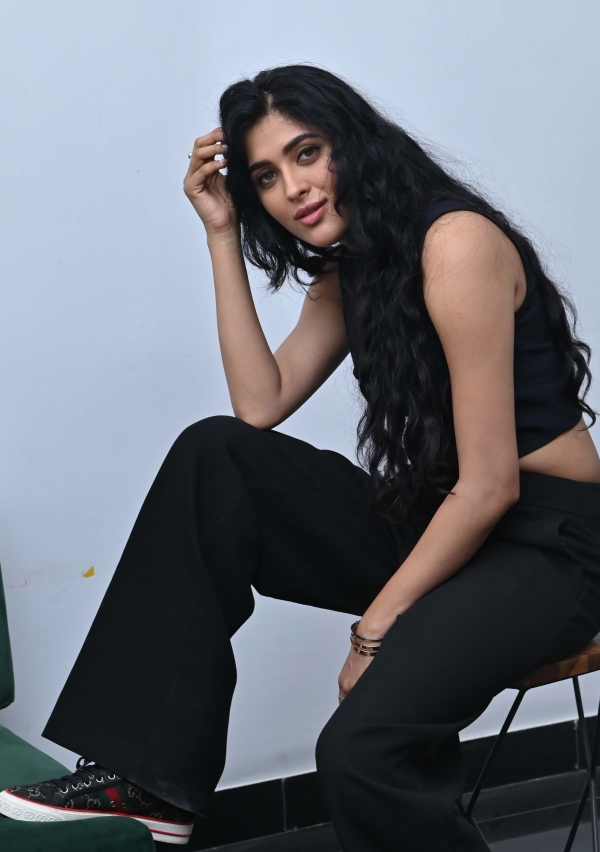 Geethika Tiwary Photos: Latest HD Images, Pictures, Stills & Pics ...