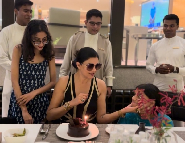 InPic: Actress Sushmita Sen commemorates 29 years as Miss Universe with ...