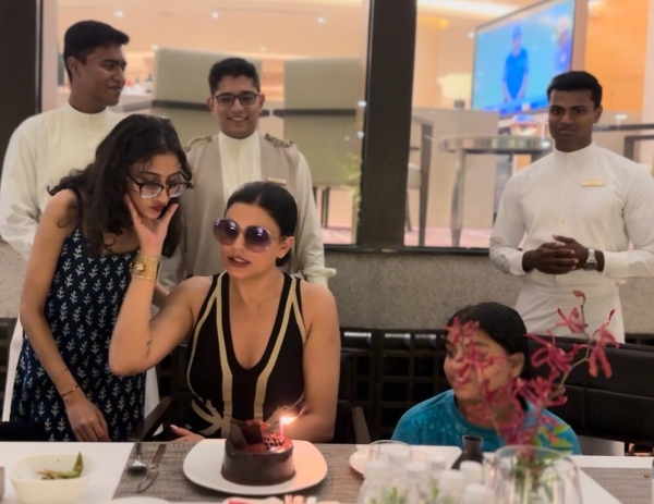 InPic: Actress Sushmita Sen commemorates 29 years as Miss Universe with ...