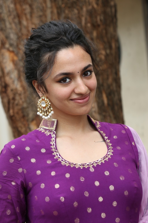 Malavika Nayar చిరునవ్వుతో కుర్రకారు గుండెల్లో మాళవిక నాయర్.. మంచి ...