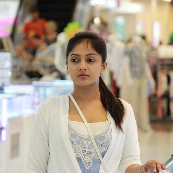 Sheela Kaur: అప్పట్లో బన్నీతో హిట్ కొట్టిన హీరోయిన్.. ఇప్పుడు ఎలా ...