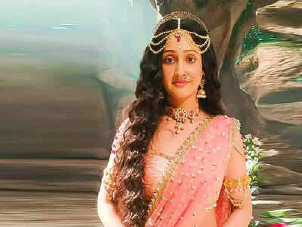 Shivya Pathania: टीवी की राधा के बिकिनी पहनने पर सोशल मीडिया पर भड़के ...