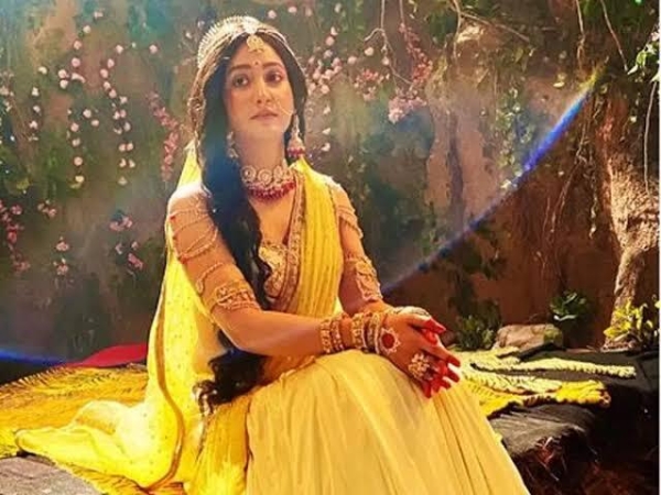 Shivya Pathania: टीवी की राधा के बिकिनी पहनने पर सोशल मीडिया पर भड़के ...