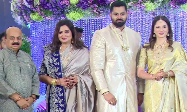 Abhishek Ambareesh and Aviva Bidapa Reception at Palace Ground in ...