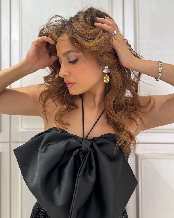 Ankita Lokhande stuns in a perfect Saturday party outfit, goes all bold ...