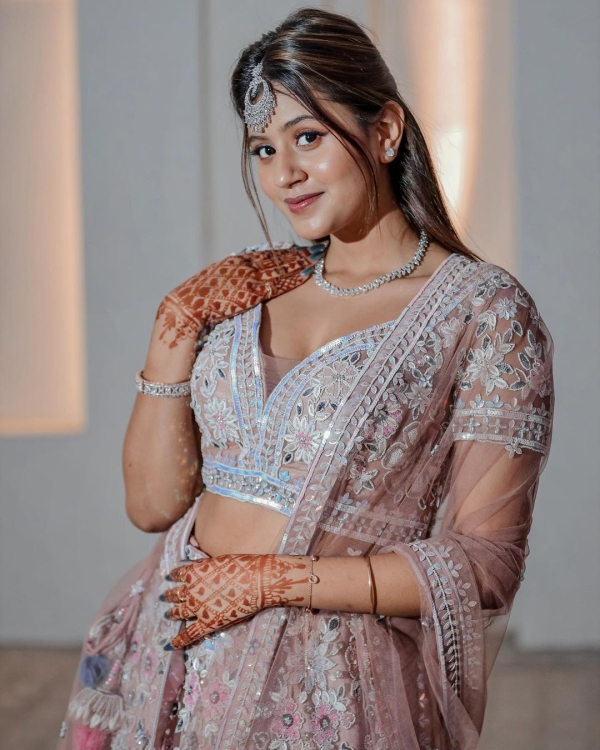 Bigg Boss OTT 2: Know All About the Popular Instagram Celebrity Anjali ...