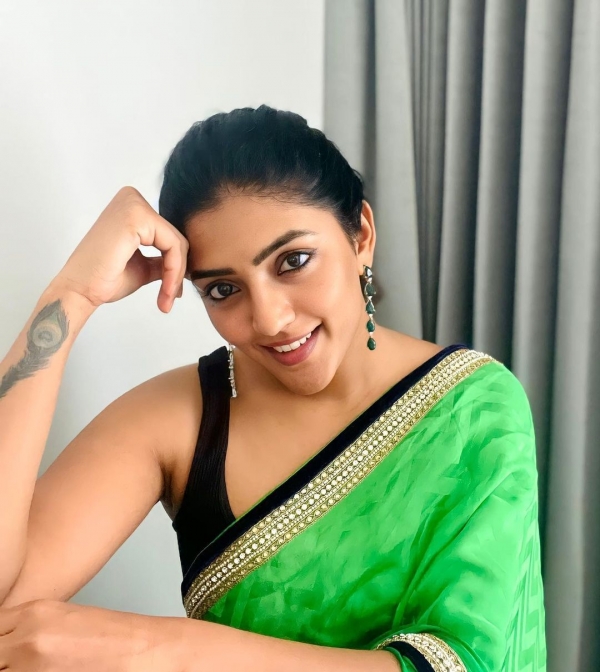 Eesha Rebba చీరకట్టులో ఇషా రెబ్బా కనికట్టు.. తెలుగు పిల్ల సొగసు చూడతరమా ...