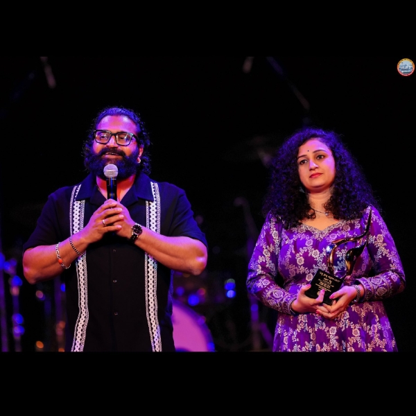 Kantara star Rishab Shetty presented with the Vishwa Shrestha Kannadiga ...