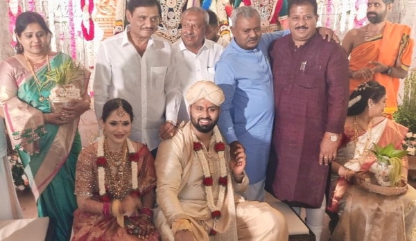 Sandalwood star Abhishek Ambareesh gets hitched to Aviva Bidapa ...