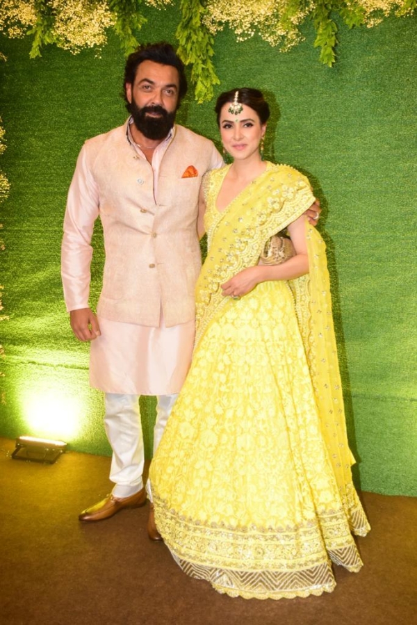 Star-studded night at the Deol house as, Abhay Deol, Dharmendra and ...