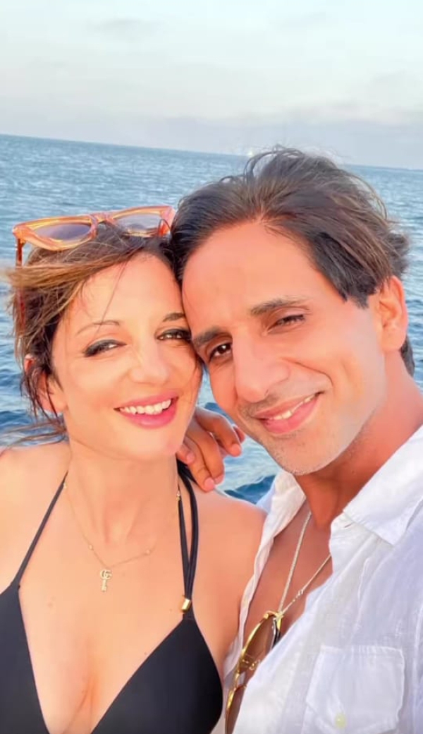 Sussanne Khan's Stunning Beach Getaway with Boyfriend Arslan Goni Sets social media Ablaze