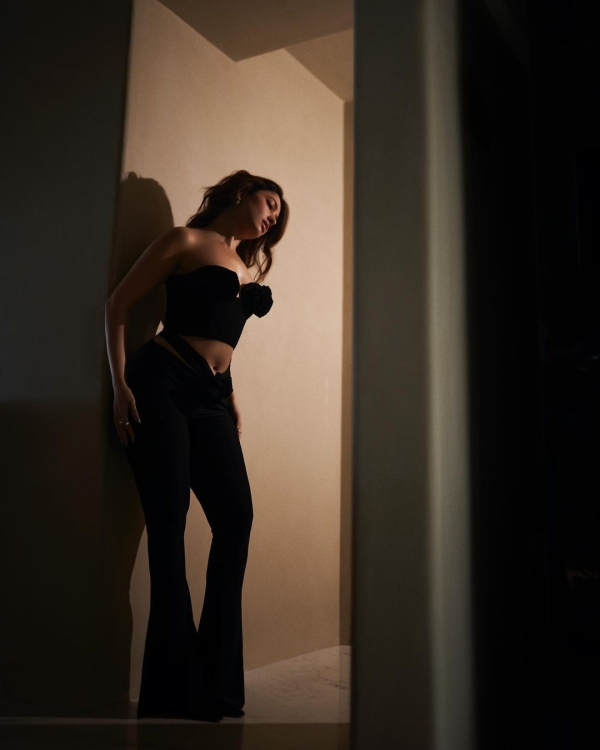 Tamannaah Bhatia: ఎద పొంగులు చూపిస్తూ తమన్నా హాట్ షో.. ప్రియుడితో పిక్స్ వైరల్ | Tamanna Bhatia ...