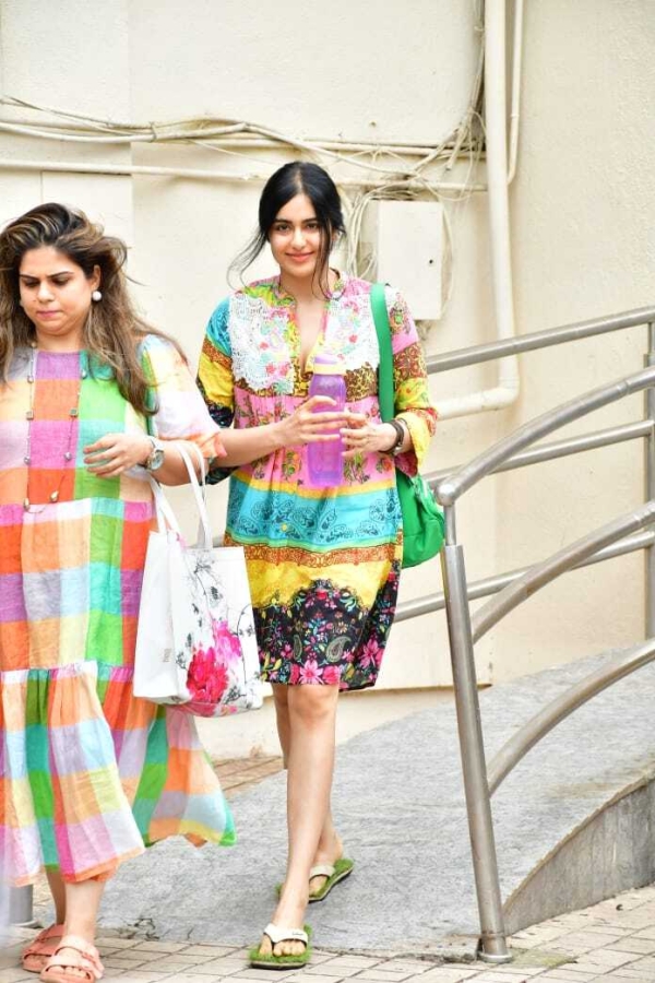 Celebrity Spotting: From Vani Kapoor at the Maddock office to Malaika ...