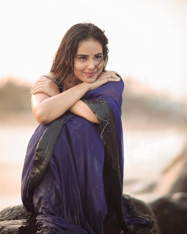 Kanmani Manoharan Photos: Latest HD Images, Pictures, Stills & Pics ...