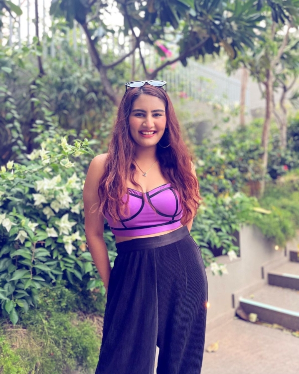 Vedika Bhandari Photos: Latest HD Images, Pictures, Stills & Pics ...