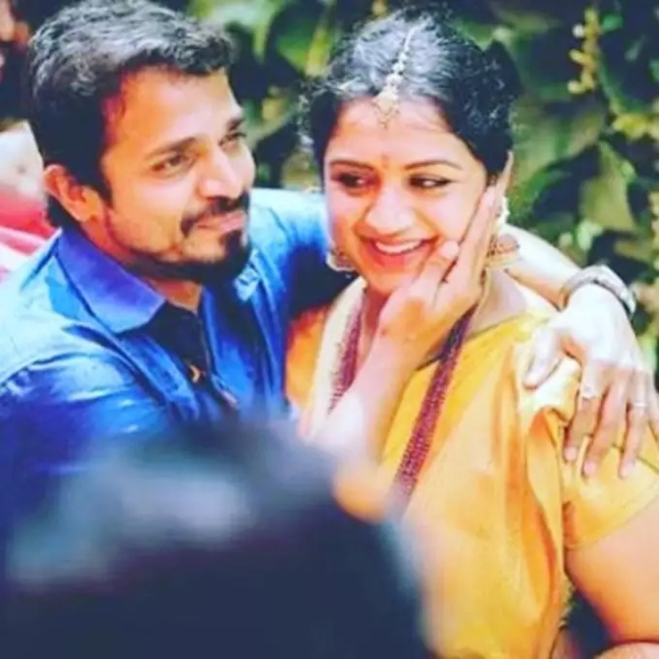 Vijay Raghvendra And His Wife Spandana Unseen And Rare Photos