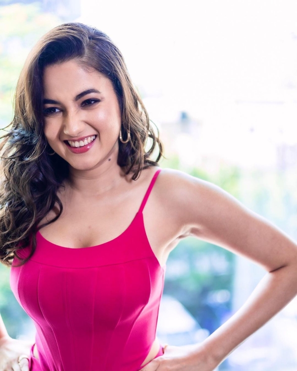 Aaliyah Qureishi /Jhalli Photos: Latest HD Images, Pictures, Stills ...