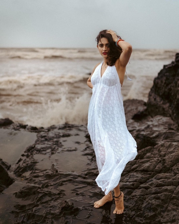 Aysha Photos: Latest HD Images, Pictures, Stills & Pics - FilmiBeat