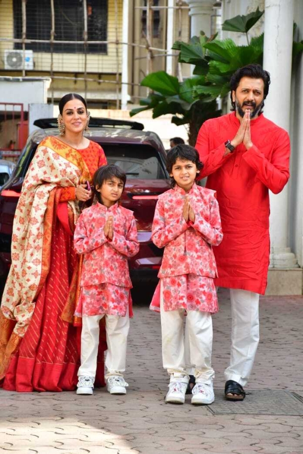 Ganesh Chaturthi 2023: Riteish Deshmukh, Genelia D'Souza, and Kids ...