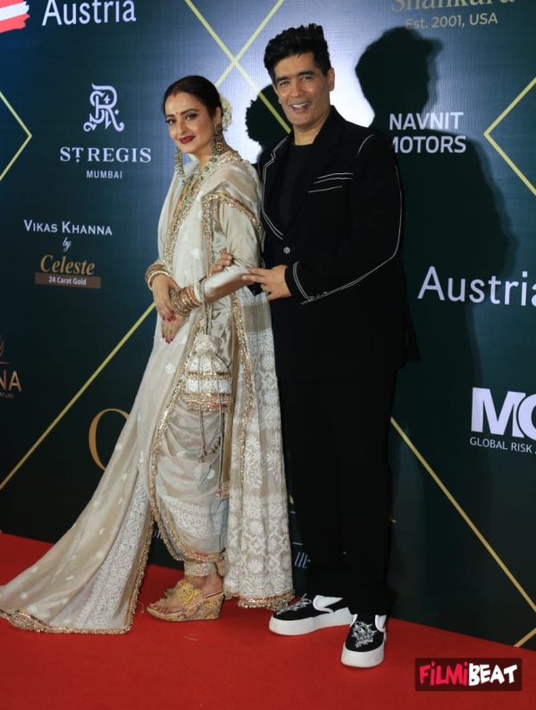 Global Spa Awards 2023: Rekha Radiates Elegance in Gold and Ivory ...