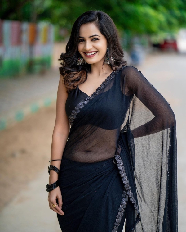 Shobha Shetty Photos: Latest HD Images, Pictures, Stills & Pics - FilmiBeat