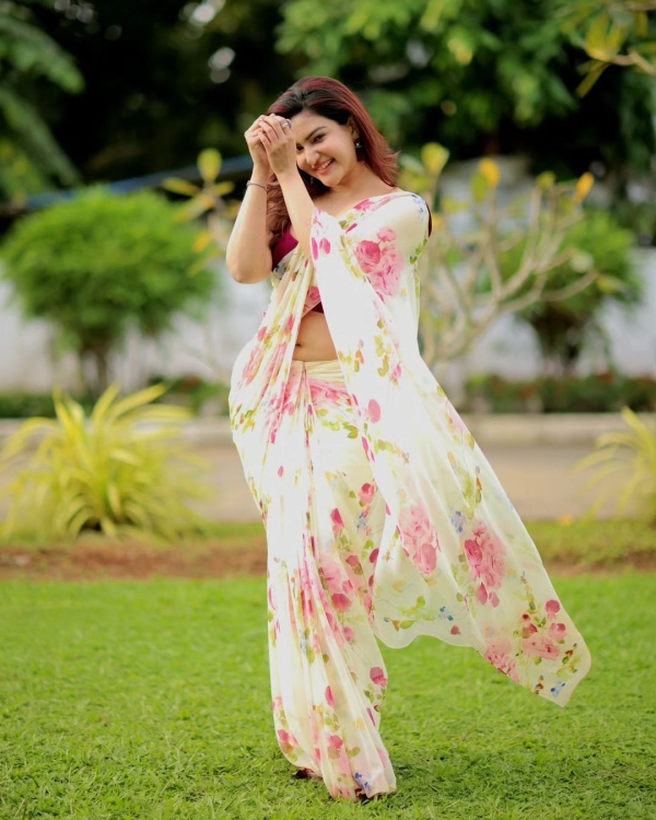 Honey Rose: బాలయ్య మరదలు అందాల జాతర.. ఇలా చూపిస్తే మనోభావాలు దెబ్బతినవా ...