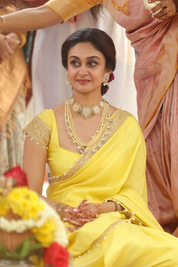 Arjun Sarja: హీరోతో అర్జున్‌ సర్జా కూతురు ఎంగేజ్మెంట్‌.. ఎంత అందంగా ...