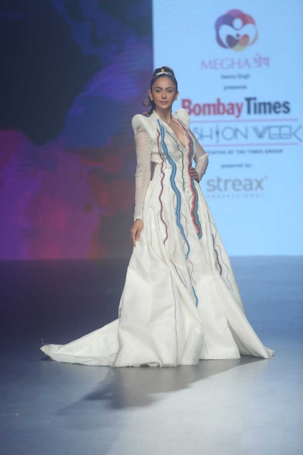 Bombay Times Fashion Week 2023: Rakul Preet Singh Grabs Spotlight at ...