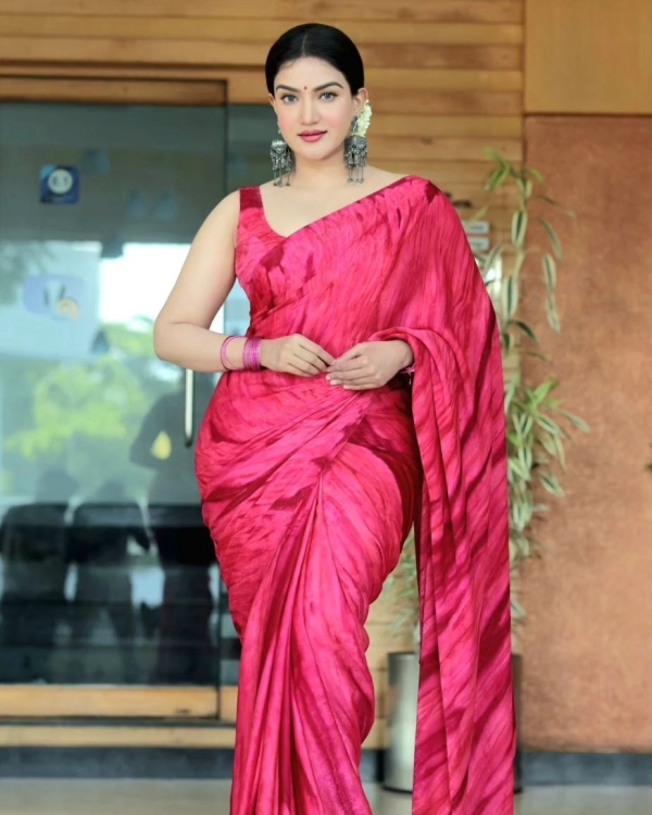 Honey Rose: పైట లేకుండా బాలయ్య మరదలు షో.. క్లోజప్ యాంగిల్స్ అయితే వేరే ...