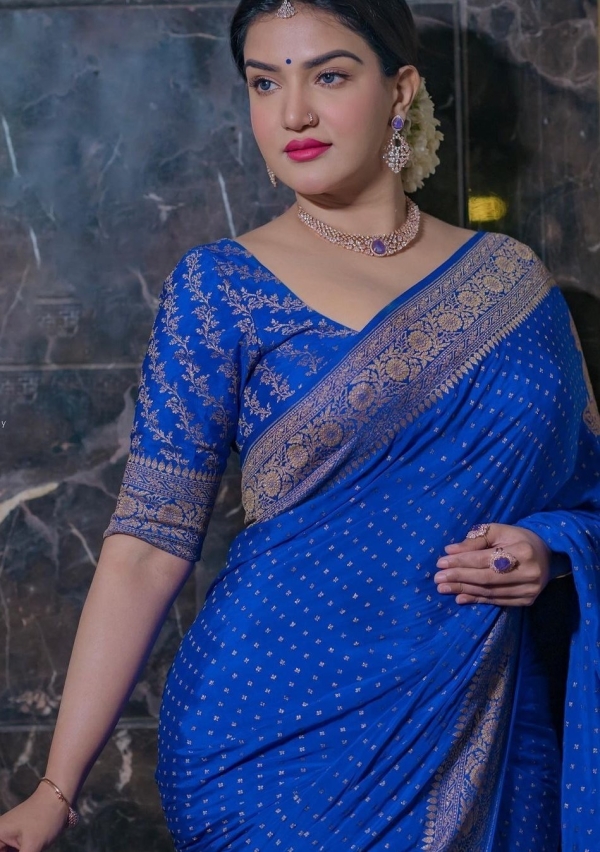 Honey Rose: పైట లేకుండా బాలయ్య మరదలు షో.. క్లోజప్ యాంగిల్స్ అయితే వేరే ...