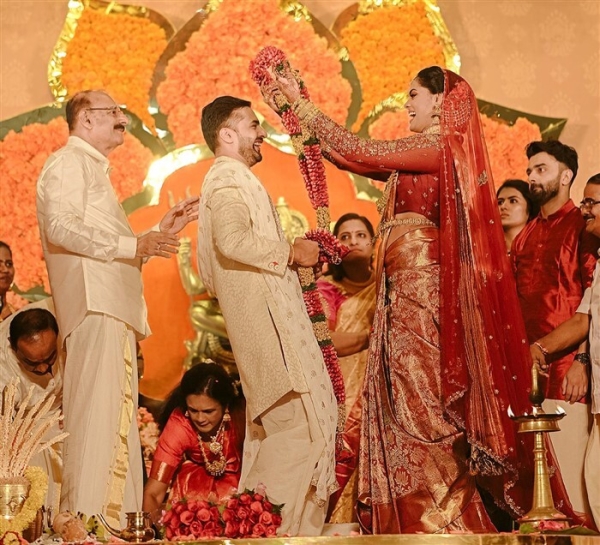 Karthika Nair Marries Rohit Menon In Kerala; See Photos - FilmiBeat