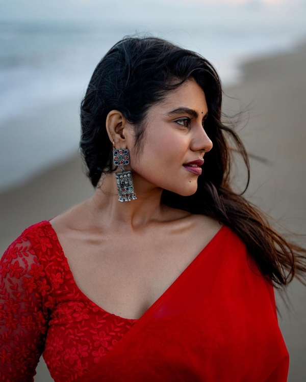 Nivisha Photos: Latest HD Images, Pictures, Stills & Pics - FilmiBeat