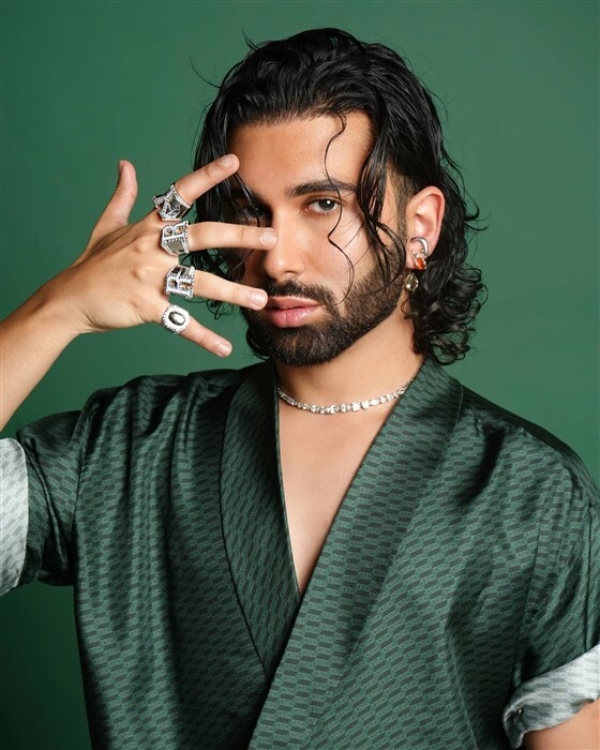 Orhan Awatramani (Orry) Photos: Latest HD Images, Pictures, Stills ...