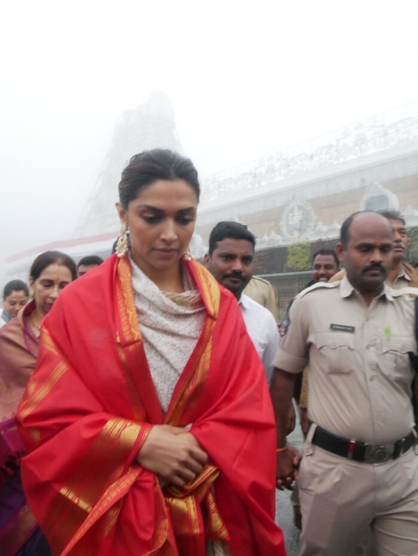 Deepika Padukone Seeks Blessing at Tirupati with Family