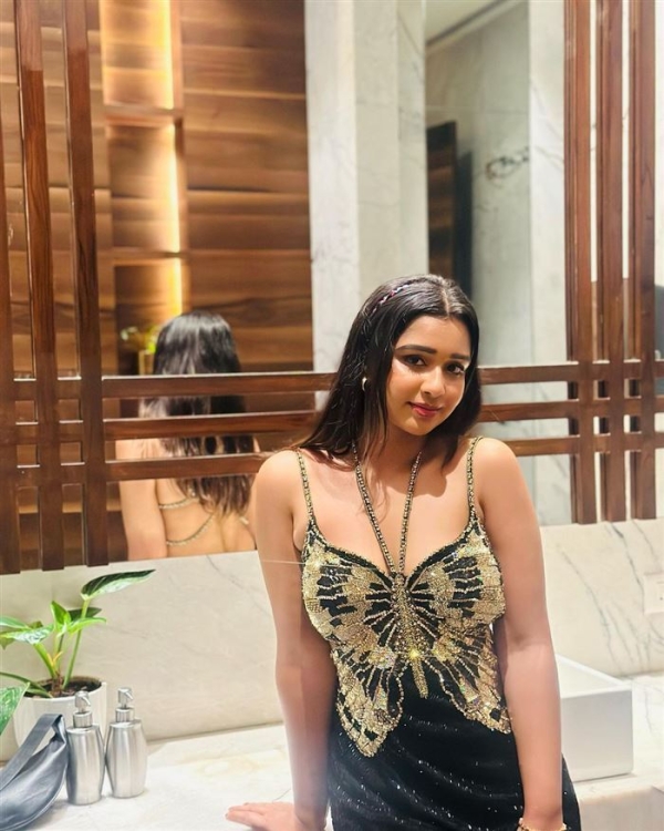 Mouna Guddemane Photos: Latest HD Images, Pictures, Stills & Pics ...