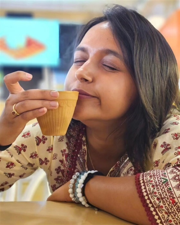 Nisha Ravikrishnan: 'ಹೊಟ್ಟೆ ಒಳಗಿಂದ ಚಿಟ್ಟೆ ಹಾರಿದೆ' ಎನ್ನುತ್ತಾ ಚಹಾ ಸವಿದ ...