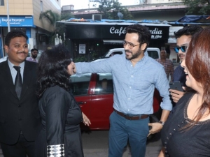 Akam Movie Review | Malayalam Film | Fahad Fazil Anumol | Shalini Usha ...