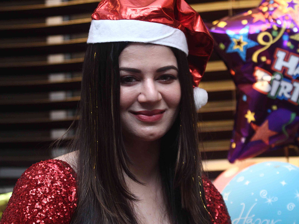 Kainaat Arora Biography, Life Story, Career, Awards & Achievements ...