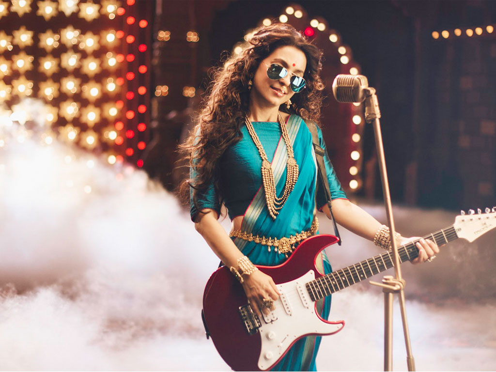 Juhi Chawla Biography, Life Story, Career, Awards & Achievements ...