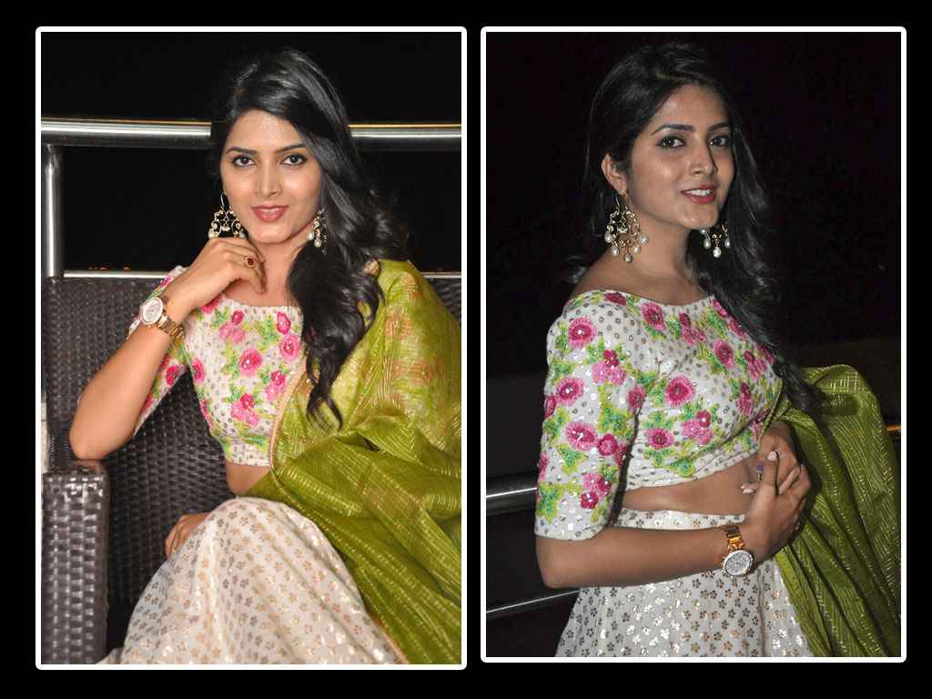 Pavani Gangireddy HD Wallpapers | Latest Pavani Gangireddy Wallpapers ...