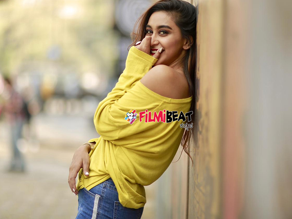 Sravya Wallpapers - FilmiBeat