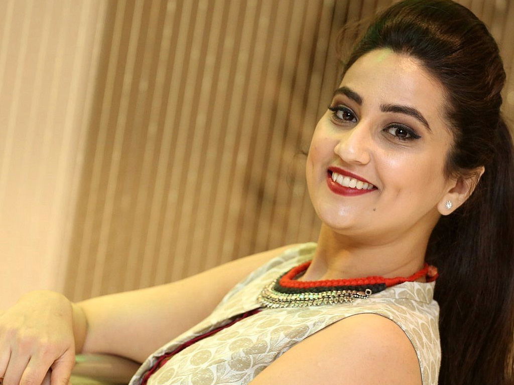 Manjusha Biography, Life Story, Career, Awards & Achievements - Filmibeat