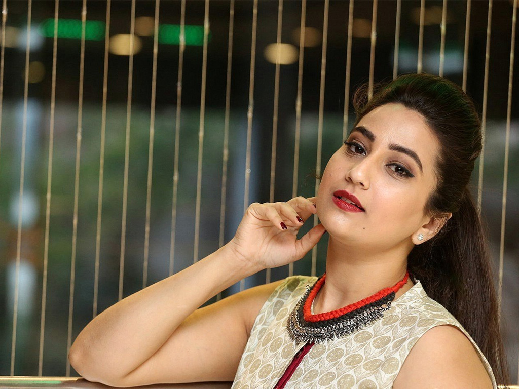 Manjusha Biography, Life Story, Career, Awards & Achievements - Filmibeat