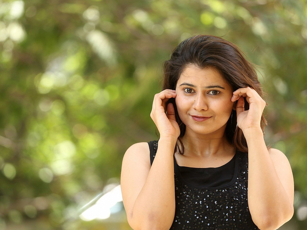 Shraddha Sharma Biography, Life Story, Career, Awards & Achievements ...