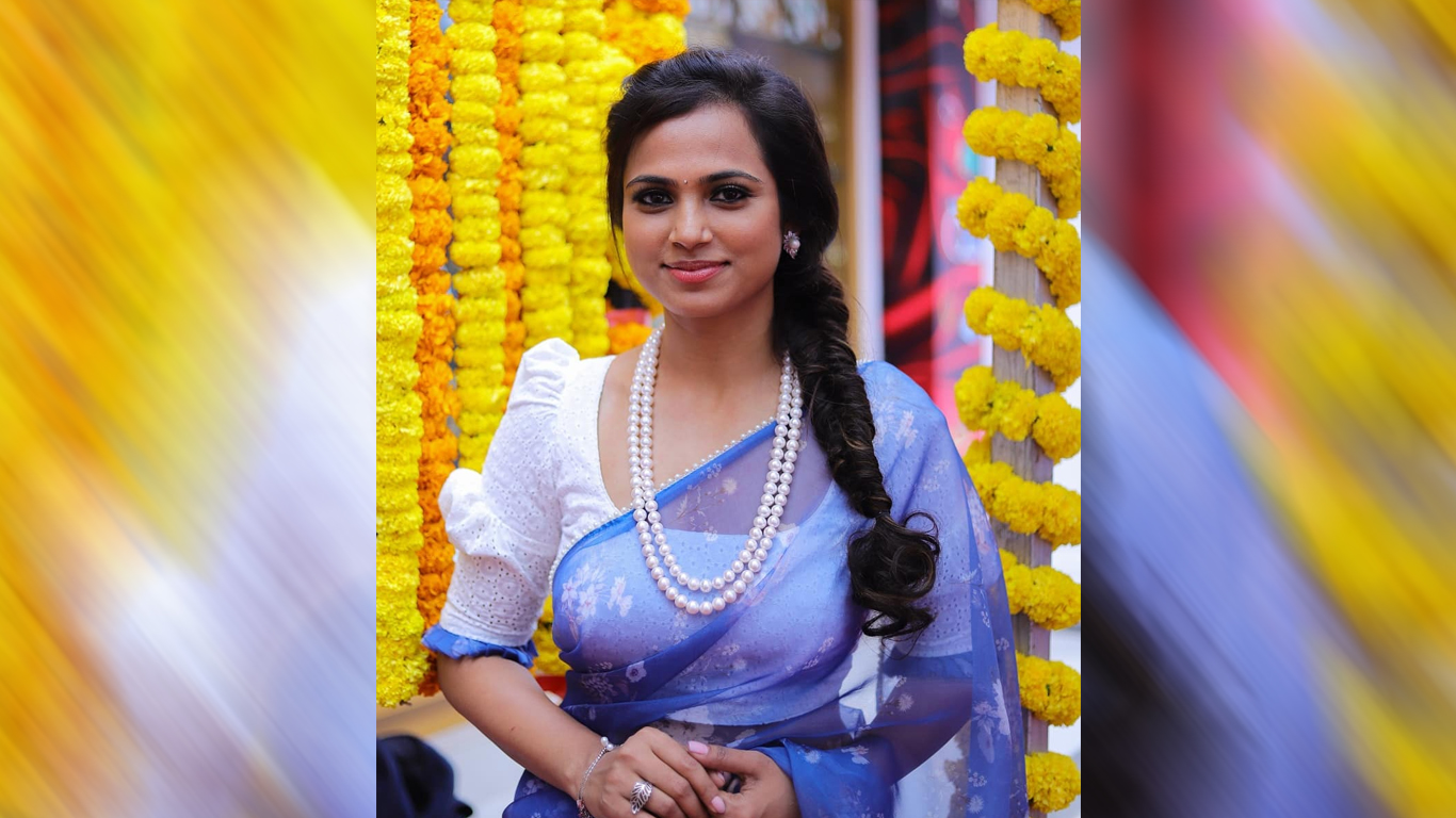 ரம்யா பாண்டியன் (Ramya Pandiyan): திரைப்படங்கள், வயது, பயோடேட்டா ...