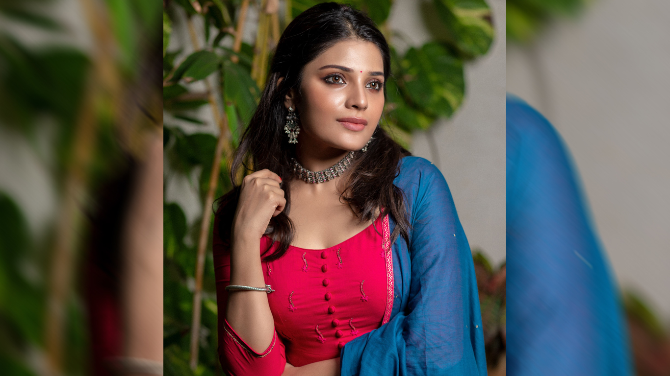 Aathmika Biography, Life Story, Career, Awards & Achievements - Filmibeat