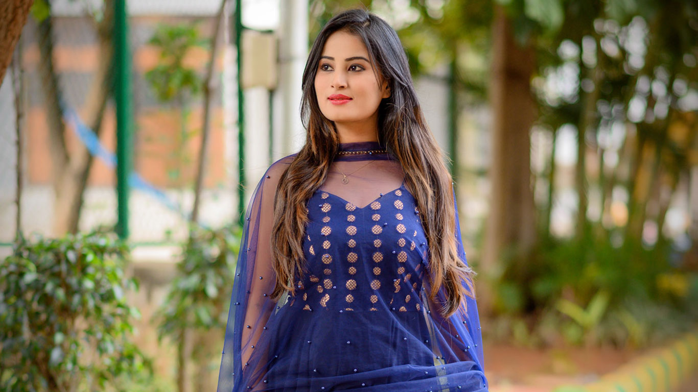 Anusha Rai Biography, Life Story, Career, Awards & Achievements - Filmibeat