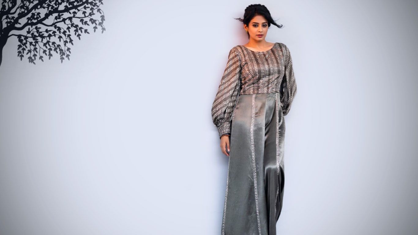 Priyamani Biography, Life Story, Career, Awards & Achievements - Filmibeat